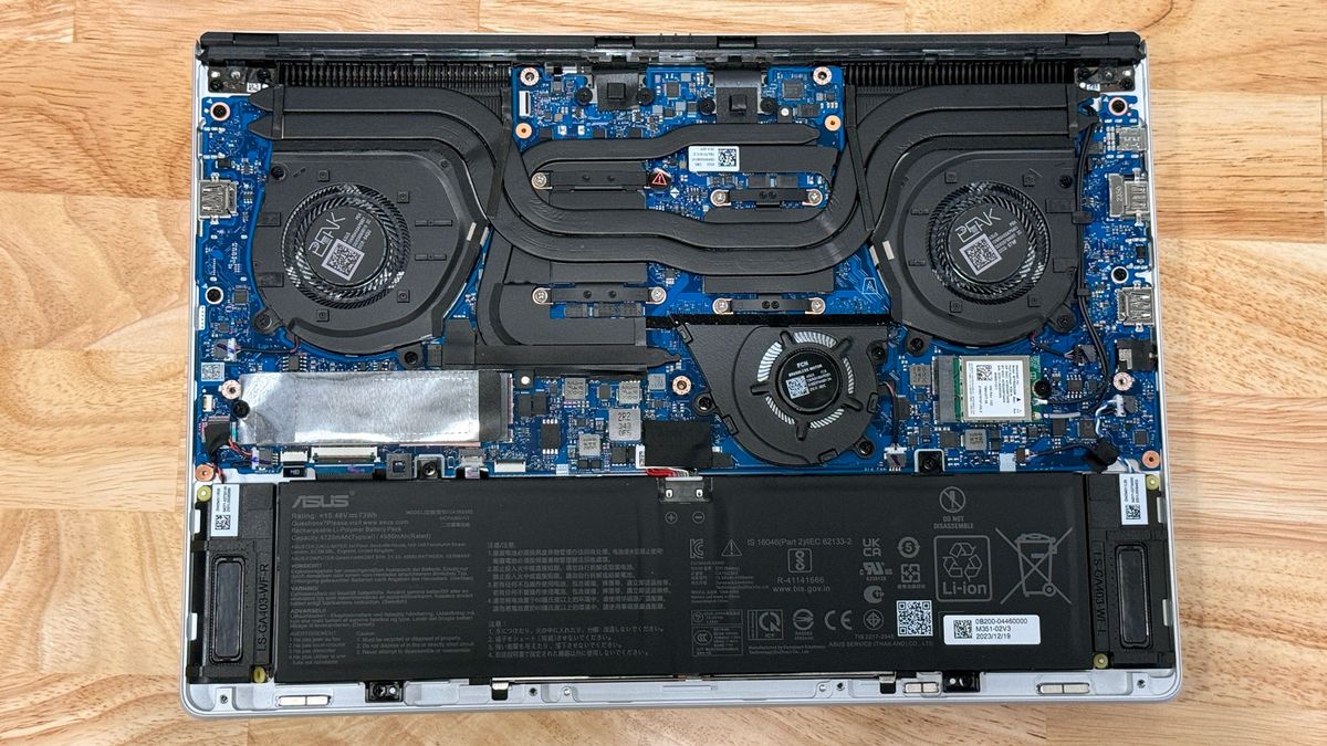 Asus ROG Zephyrus G14 (2024) review: Portability over power | Tom's ...