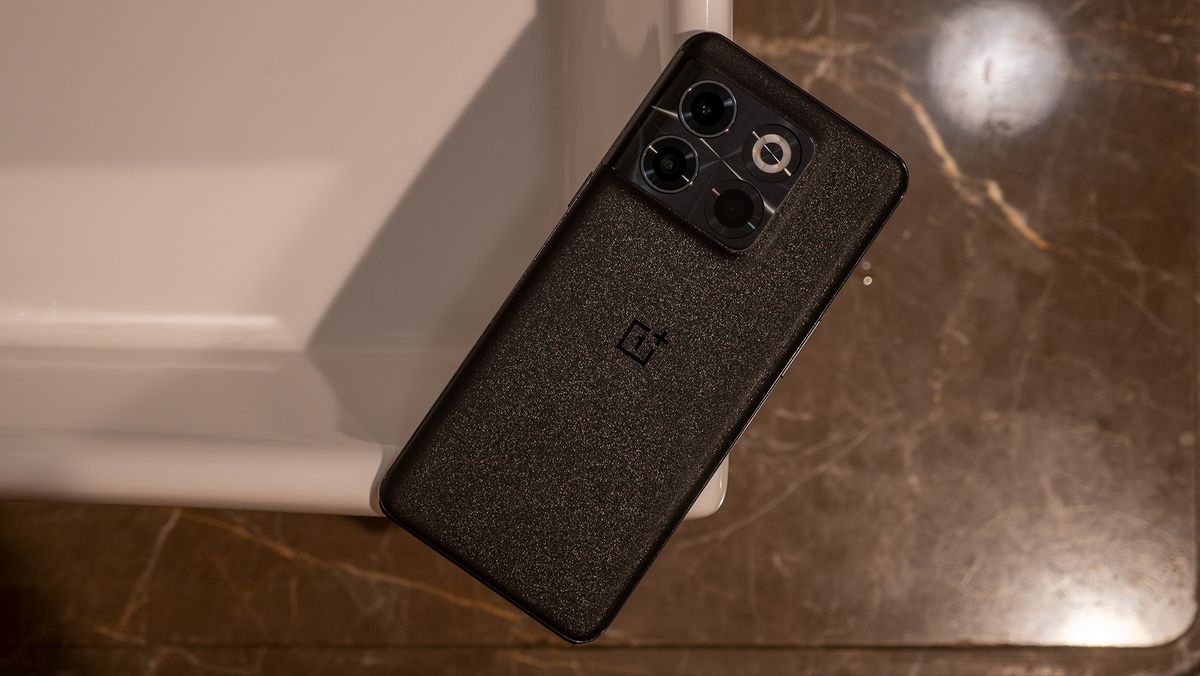 OnePlus 10T review: Turbo turbulence | Android Central