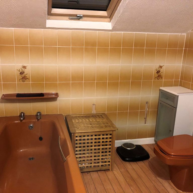 Britain's WORST bathroom has been revealed – worst bathroom | Ideal Home