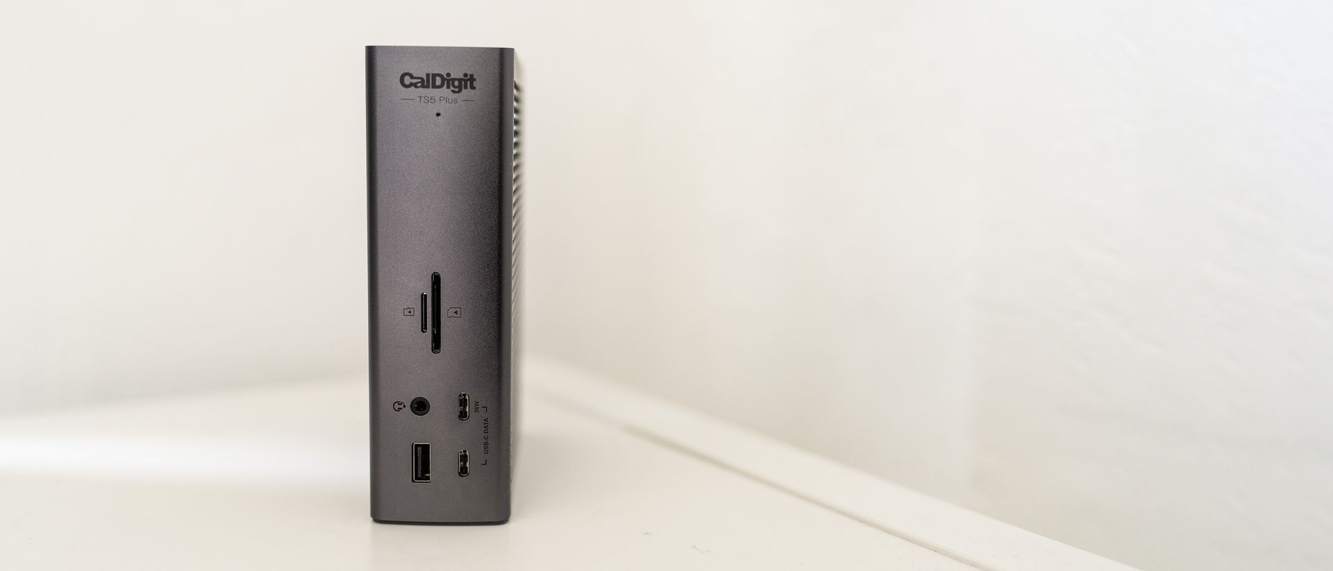 Caldigit TS5 Plus Thunderbolt 5 dock review: speeding by the dock, oh ...