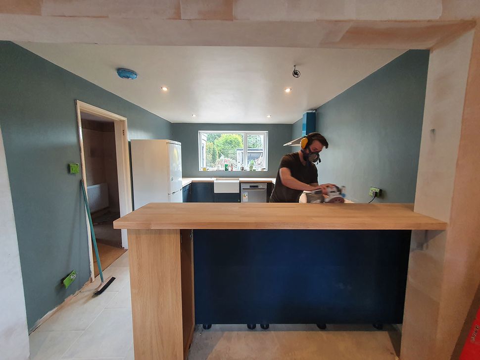 Fitting a kitchen: a handy guide on installing your design | Homebuilding