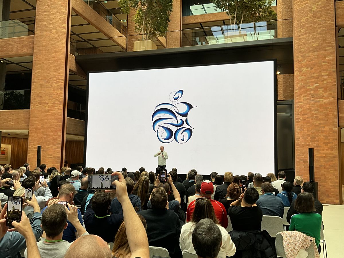 Apple Event LIVE: iPad Pro, Apple Pencil Pro, iPad Air, M4 and ...