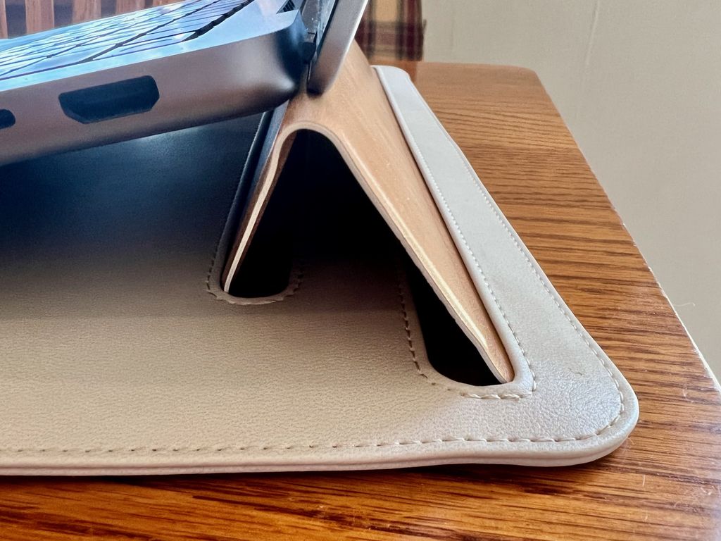 Moshi Muse 3-in-1 Slim Laptop Sleeve review: Your MacBook will thank ...