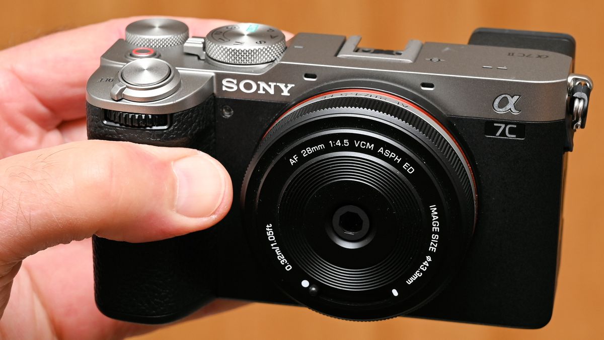 Viltrox AF 28mm F4.5 FE review: a zero-fat pancake lens for Sony cameras | Digital Camera World