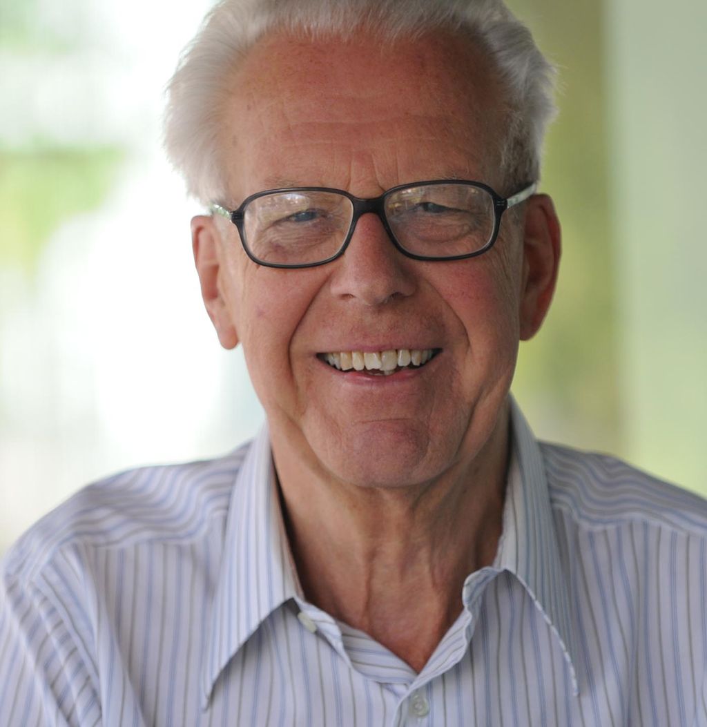 10 Quasar Questions with Discoverer Maarten Schmidt | Space