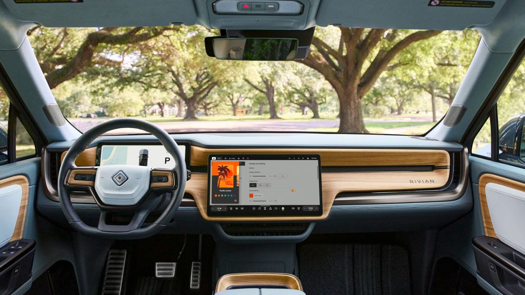 The new, second-gen Rivian R1S goes faster and further than ever | T3