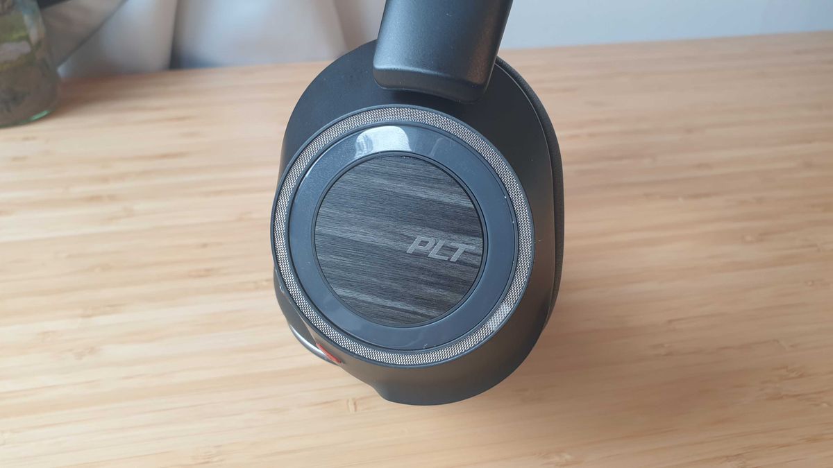 Poly Voyager 8200 UC wireless headset review | TechRadar