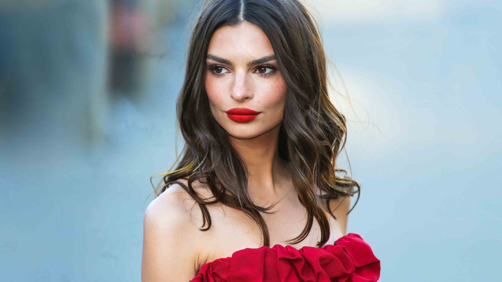 Emily Ratajkowski Reveals New Bob Haircut at the Tony Awards | Marie Claire