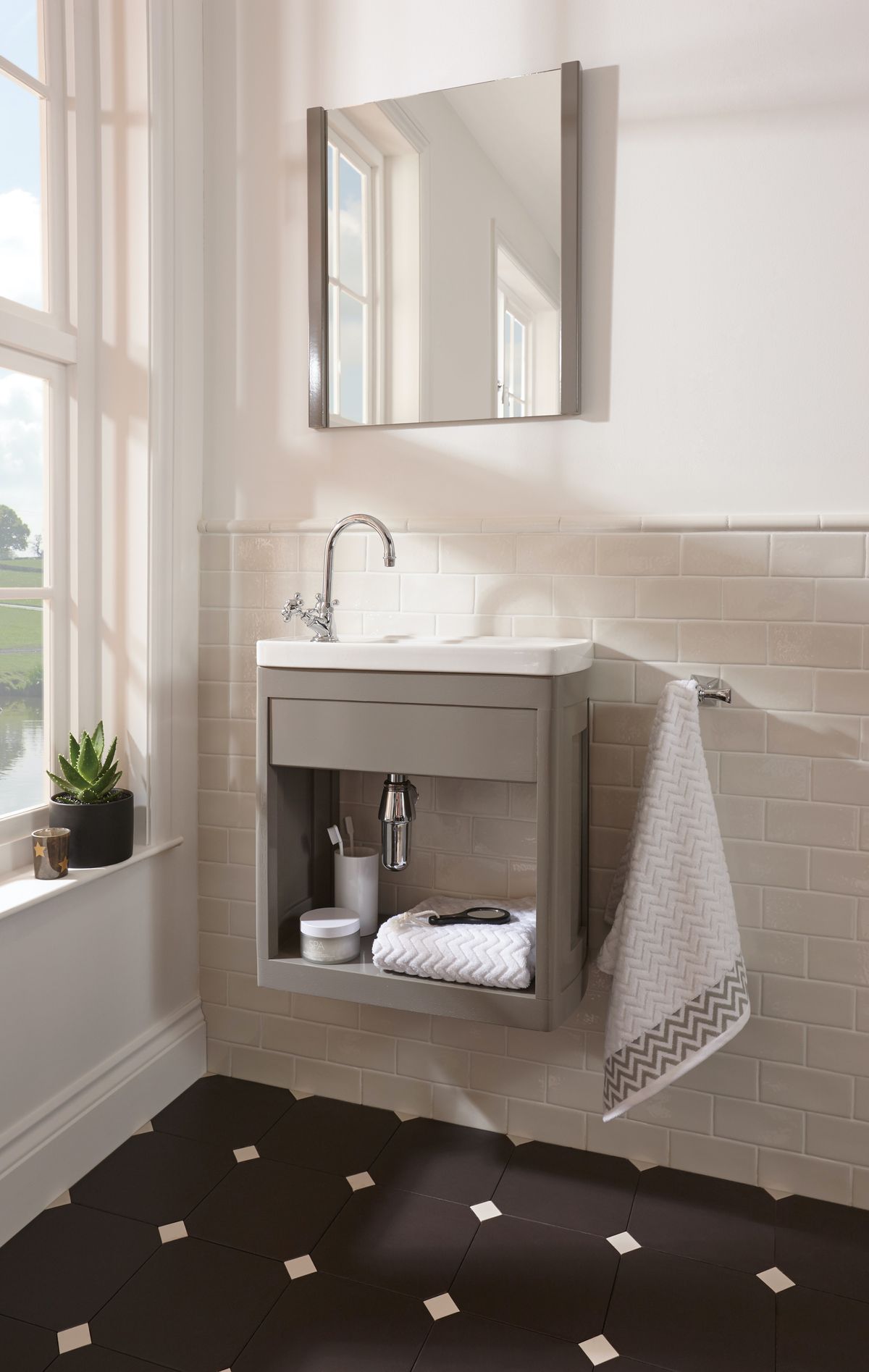 23 small ensuite ideas that transform tiny into tremendous | Homebuilding