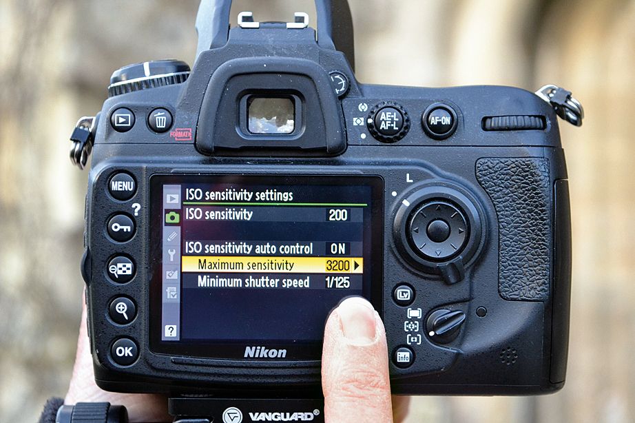 Take a great group photograph: tips for posing perfect people shots ...