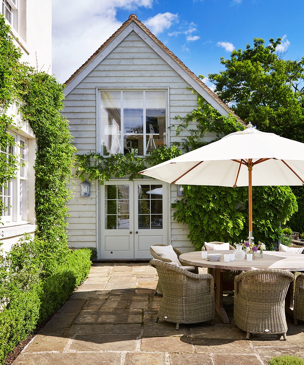 Outdoor dining ideas: 21 ways to enjoy al fresco feasting | Country