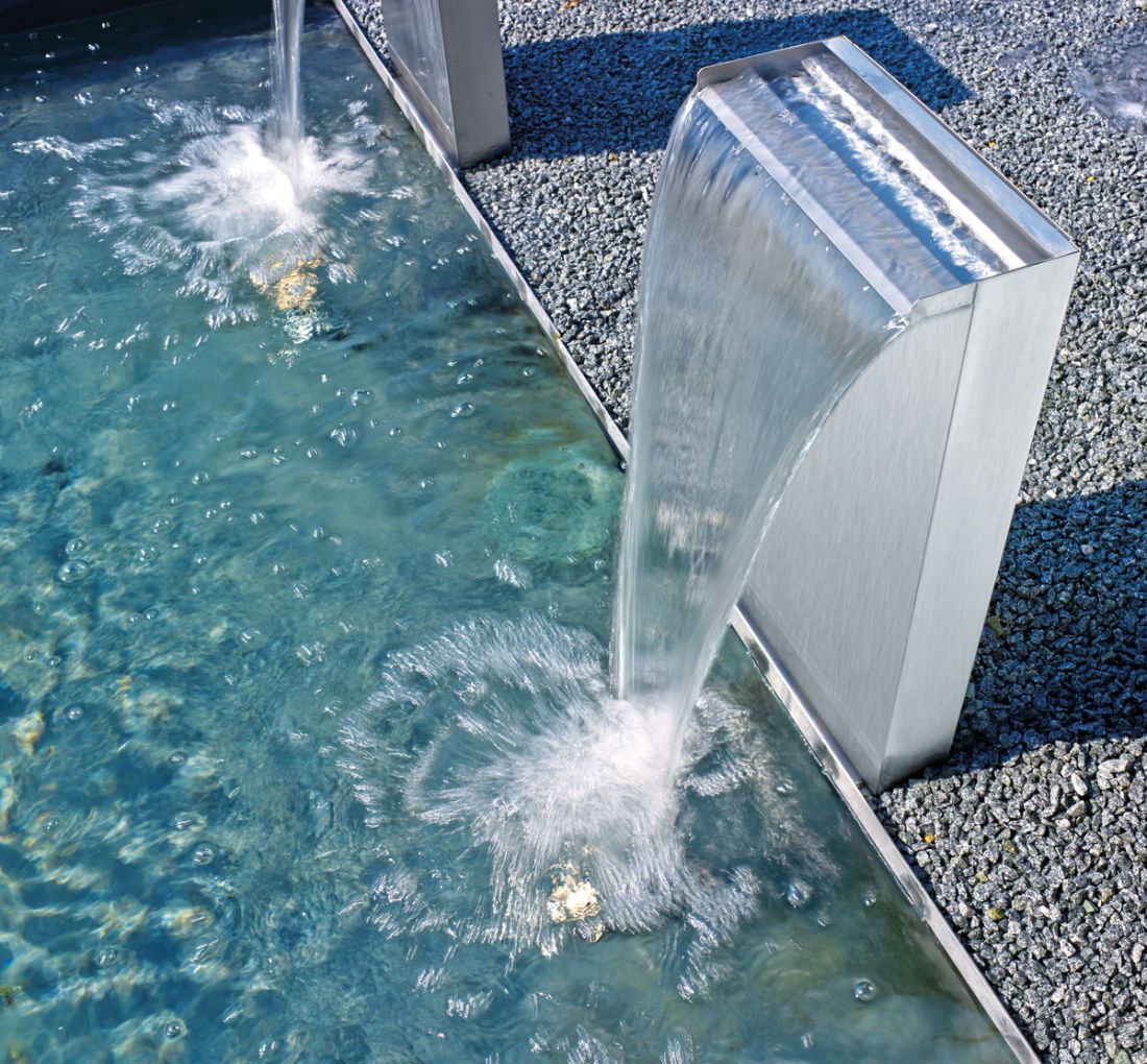 Garden suppliers: a sourcebook of the top 52 garden transformation ...