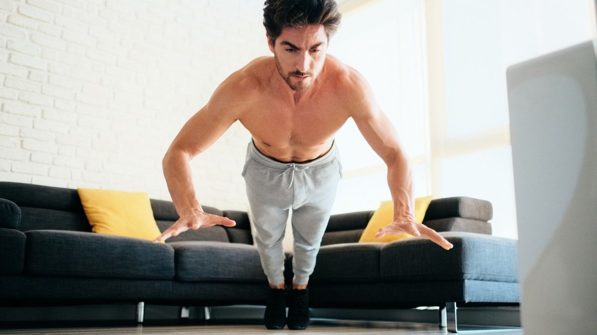 The Best Triceps Exercises To Do At Home And In The Gym | Coach