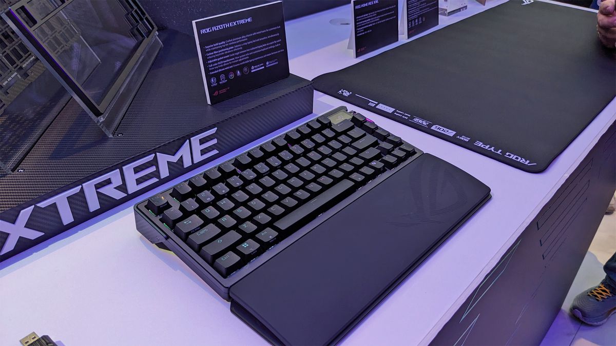 Asus's Azoth Extreme keyboard has a switch that changes its typing feel ...