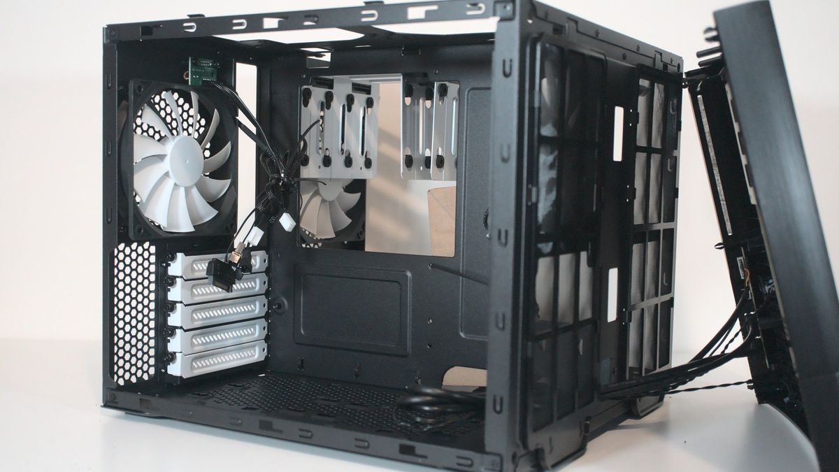 Fractal Design Node 804 review: The perfect PC case for building your ...