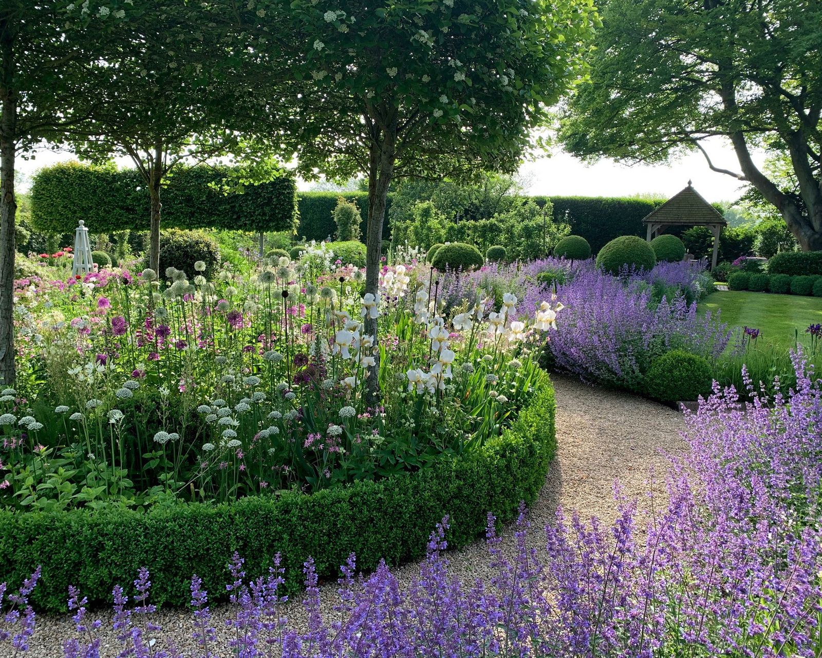 Landscaping with hedges: 11 clever ways to include them | Homes and Gardens