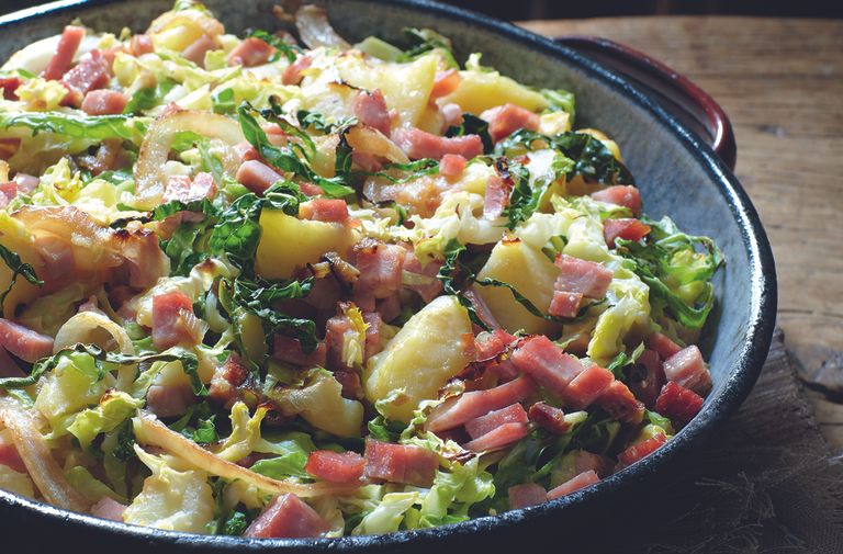 Slimming World's Pan Haggerty | Dinner Recipes | GoodtoKnow