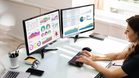 How to manage multiple monitors in Windows 11 | TechRadar