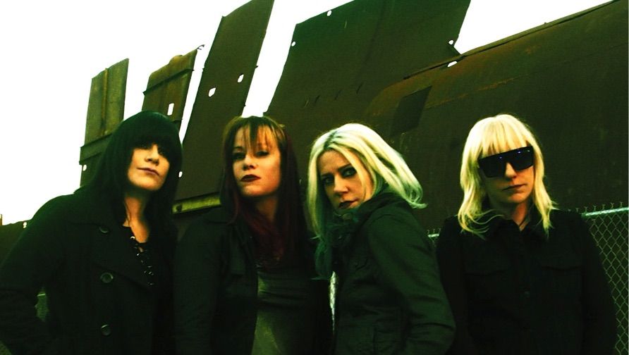 L7 Share New Song, “Burn Baby,” Announce First Studio Album in 20 Years ...
