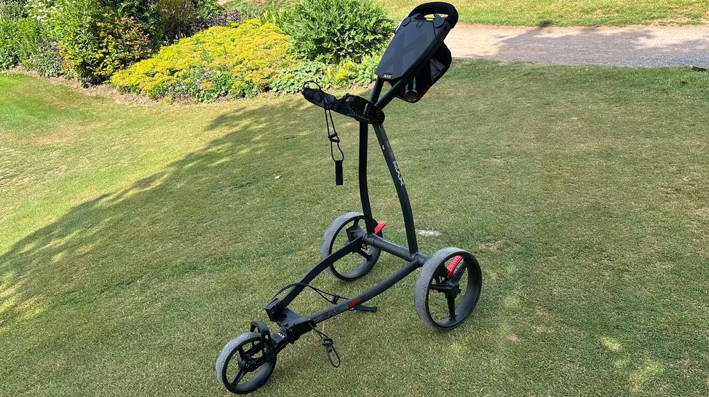 Stewart Golf Vertx Remote Trolley Review | Golf Monthly