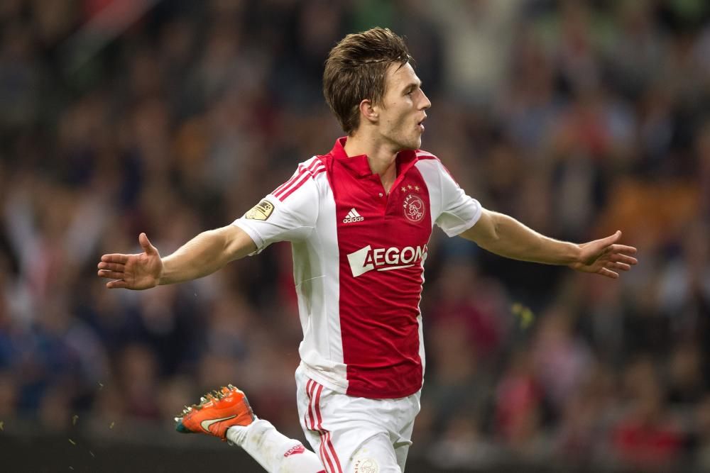 Ajax's Veltman ruled out with hamstring injury | FourFourTwo