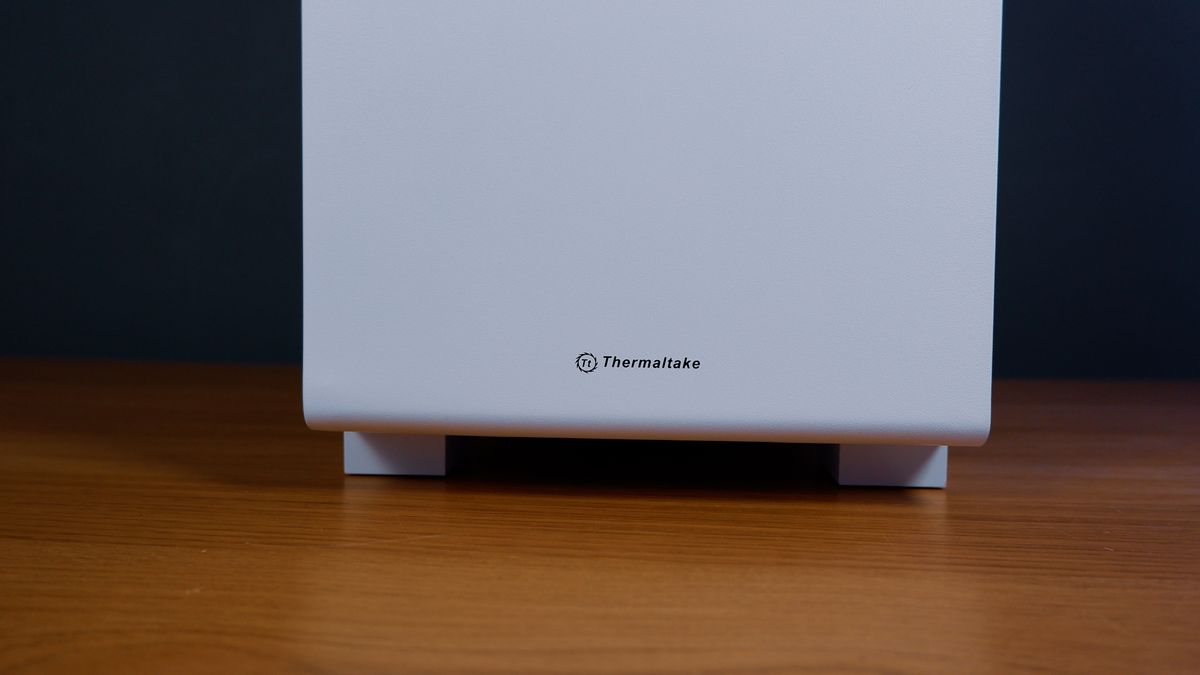 I've taken a proper bargain of a case from Thermaltake and built a ...