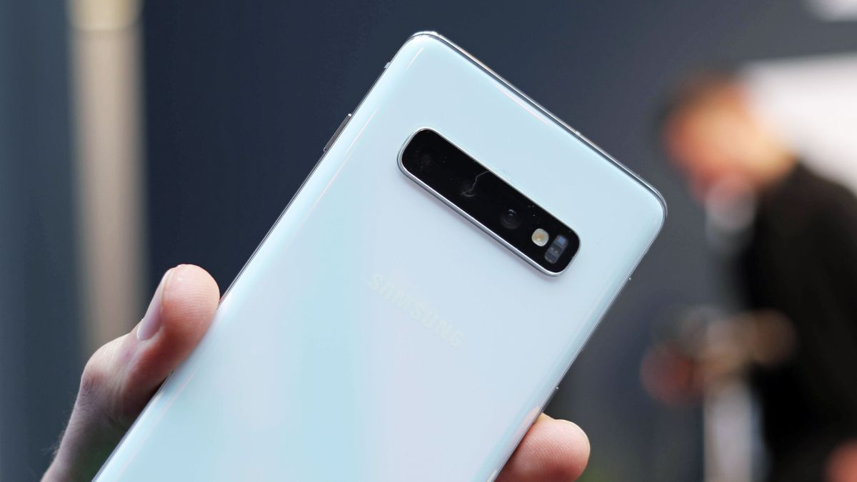 Samsung Galaxy S10 vs iPhone XS | TechRadar