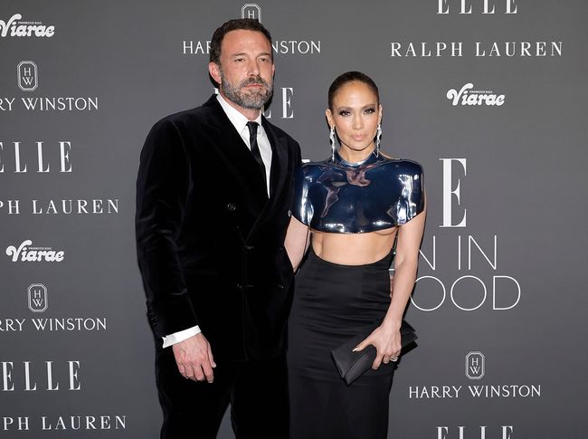 Jennifer Lopez Wore Nothing But A Breastplate For A Top, And For Once I ...