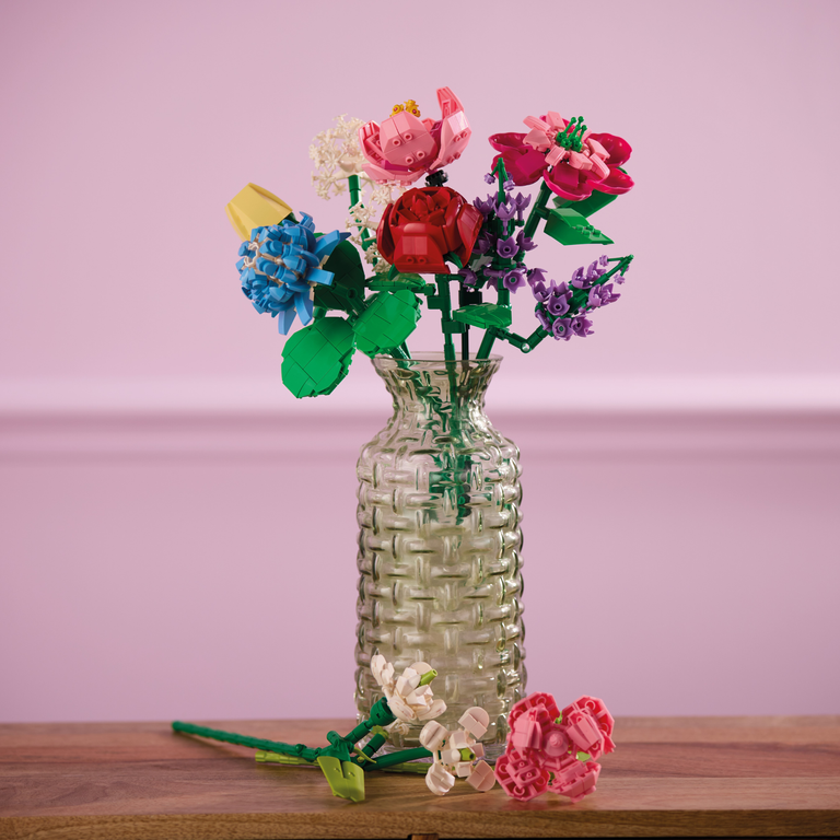 Aldi’s Blocks in Bloom are more than half the price of LEGO flowers ...