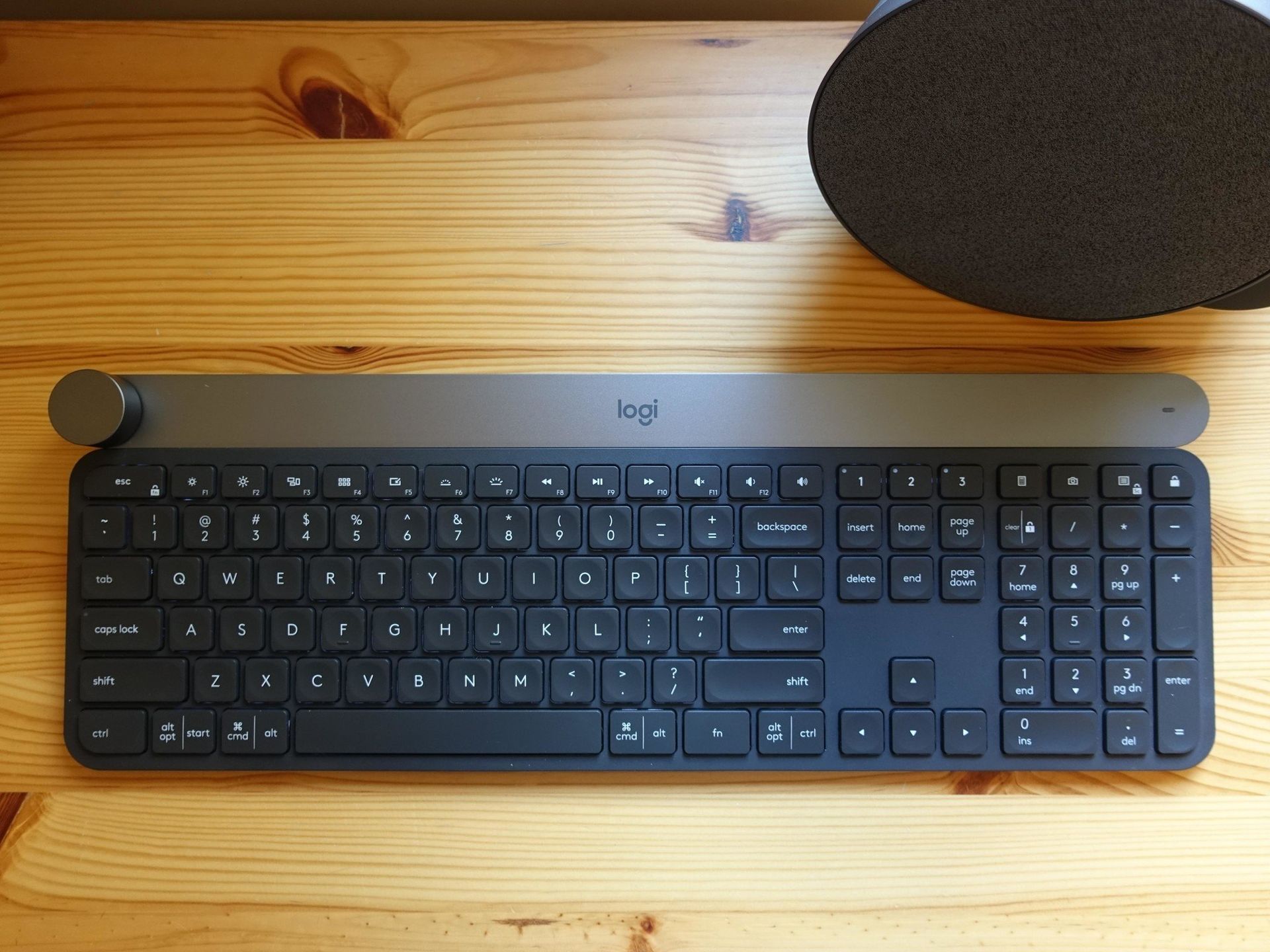 Logitech Craft keyboard has an amazing built-in Surface Dial | Windows ...