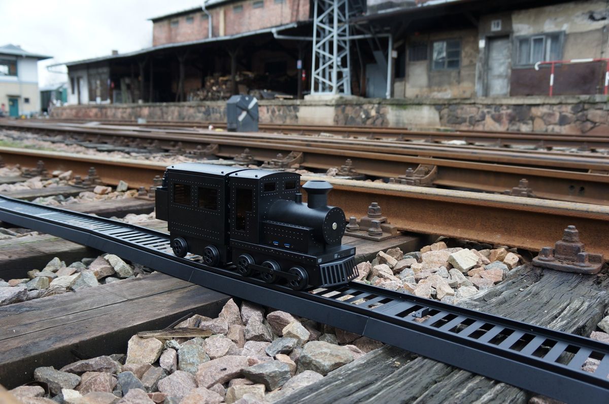 A Day At The Museum, Part 1 - Take The Train: Lian Li PC-CK101, Built ...