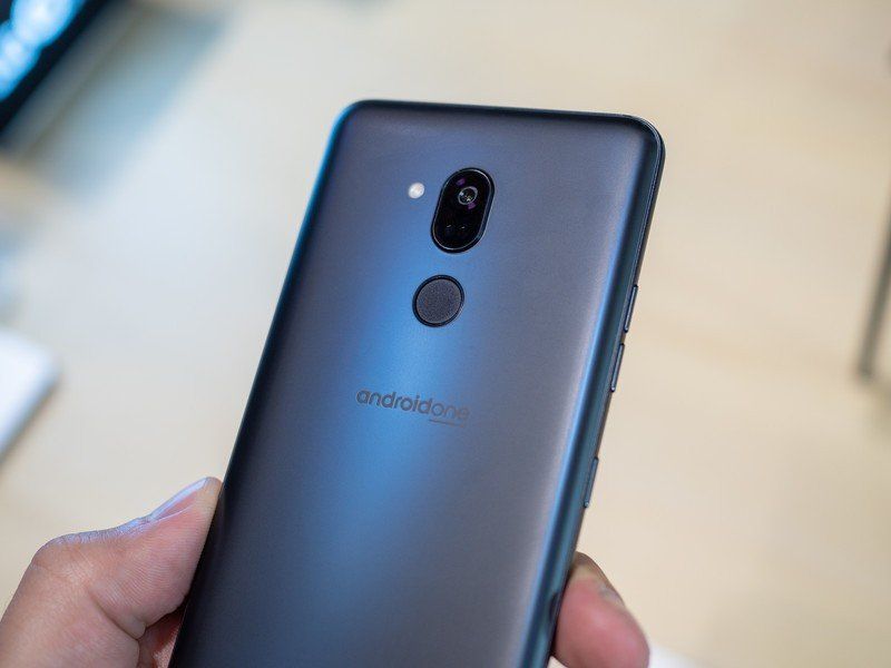 LG G7 One hands-on: The G7 sold its soul for great Android One software ...