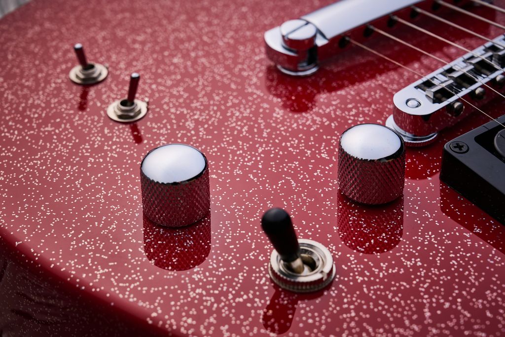 Manson Meta MBM-2H Sustainiac review | Guitar World