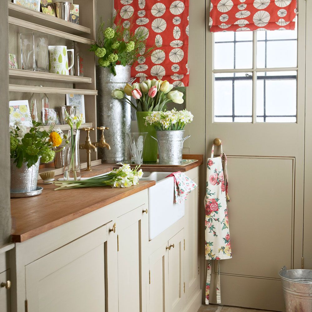 Country utility room ideas to add warmth to a practical space | Ideal Home