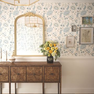 How to decorate a period hallway - 10 expert tips | Ideal Home