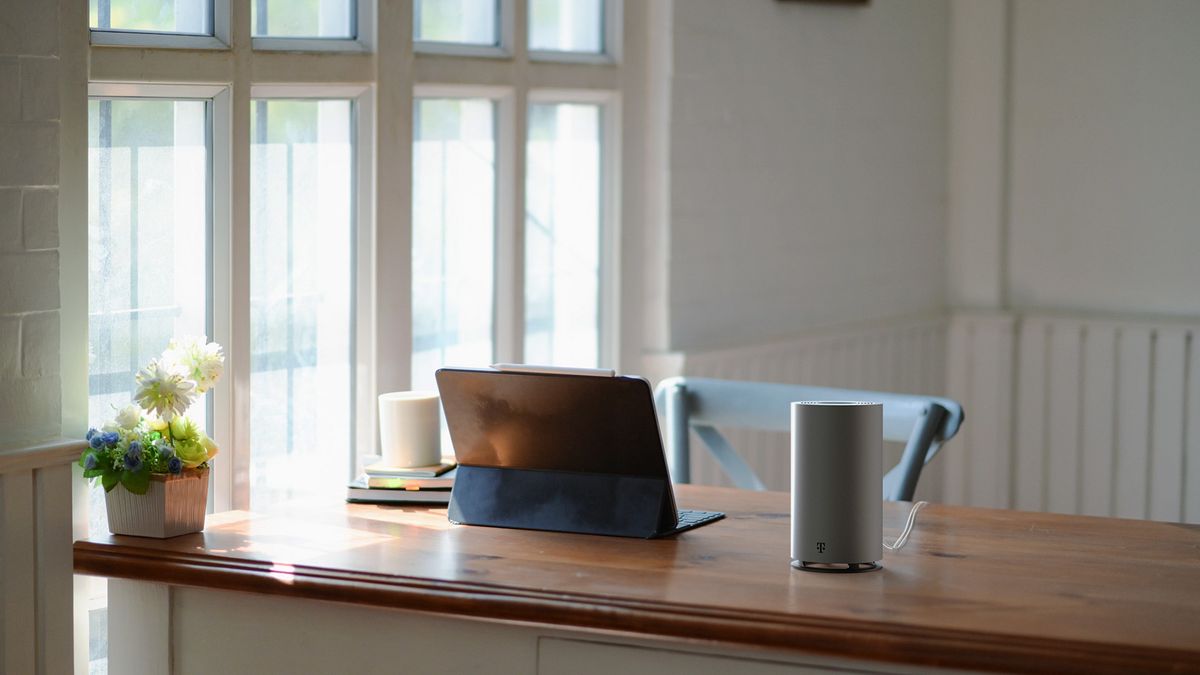 5 luxury desk accessories that will upgrade your work space | T3