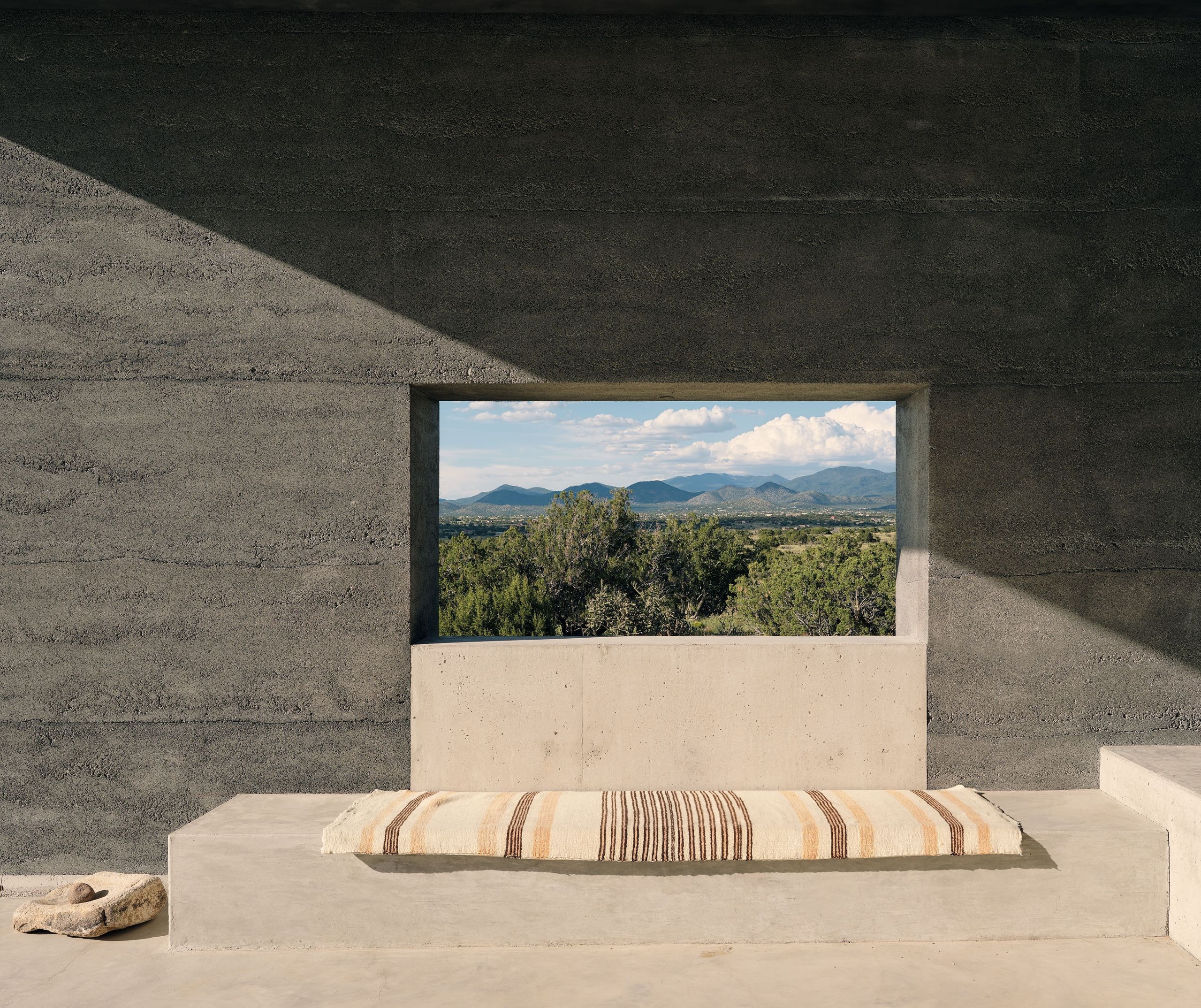 New Mexico house Sombra de Santa Fe win Best Use of Material | Wallpaper*