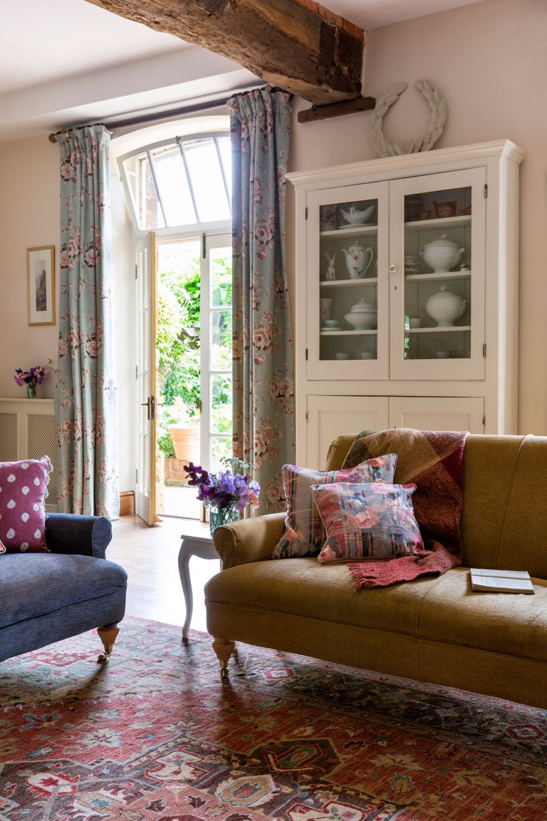 Real home: explore an 18th-century converted coach house | Real Homes