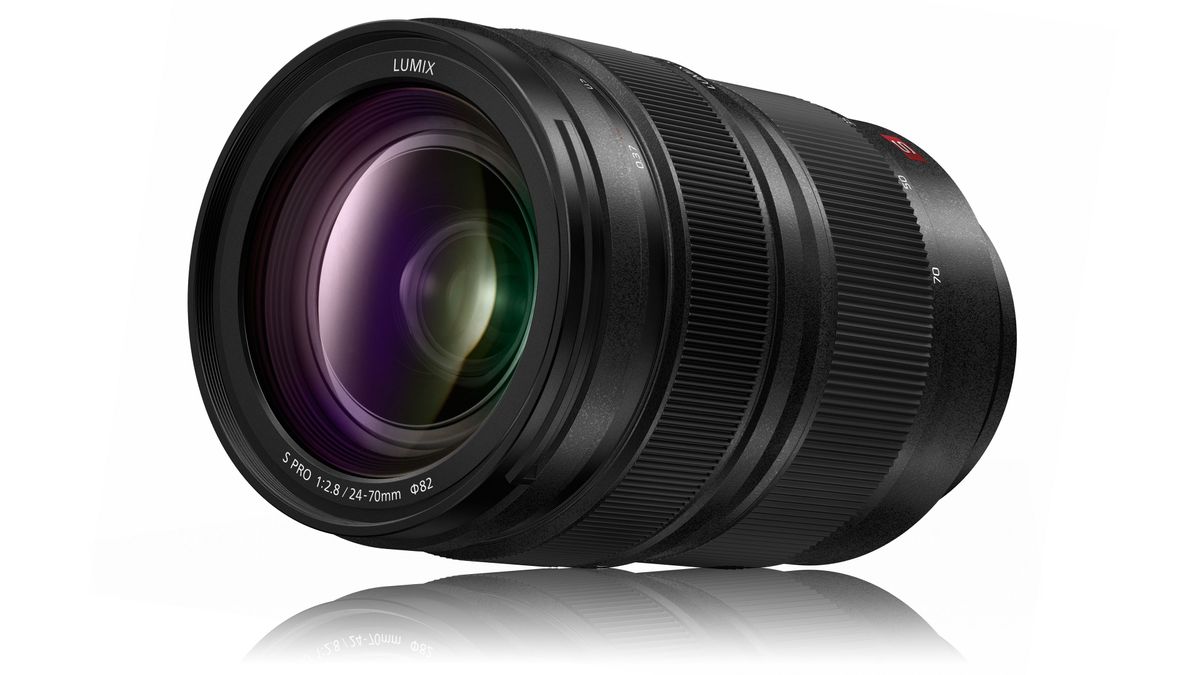 Panasonic launches two new lenses, one for the Lumix S, one for Micro ...