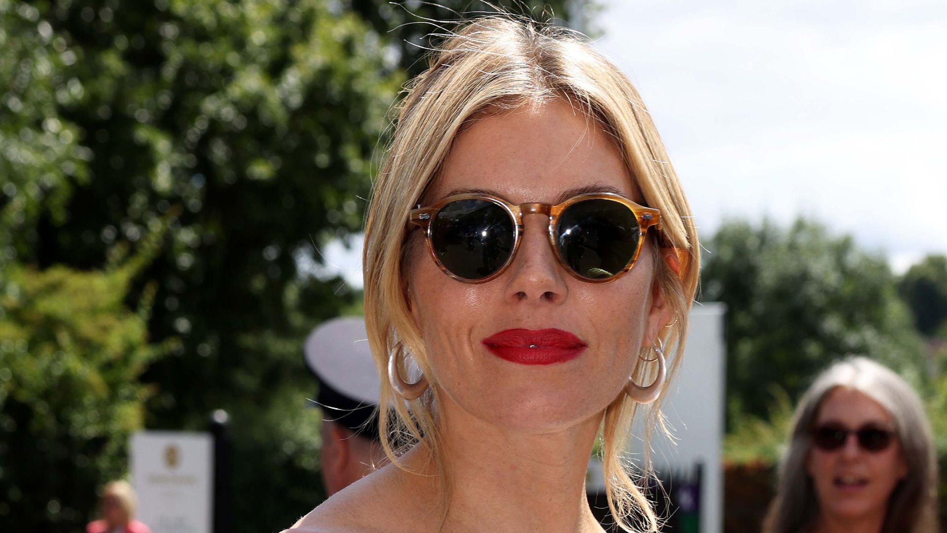 32 of the best bold lipstick looks to make an impressions | Woman & Home