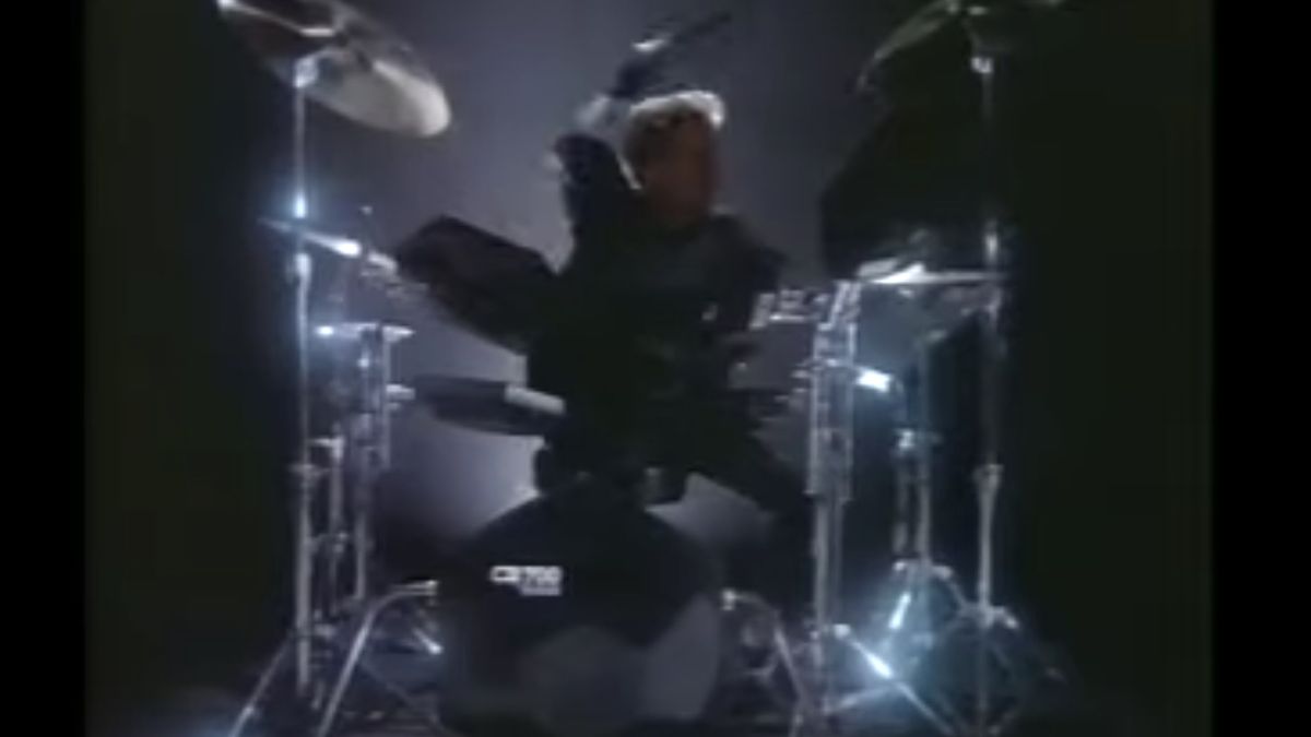 Watch a teenage Josh Freese appear in a promo video for Simmons ...