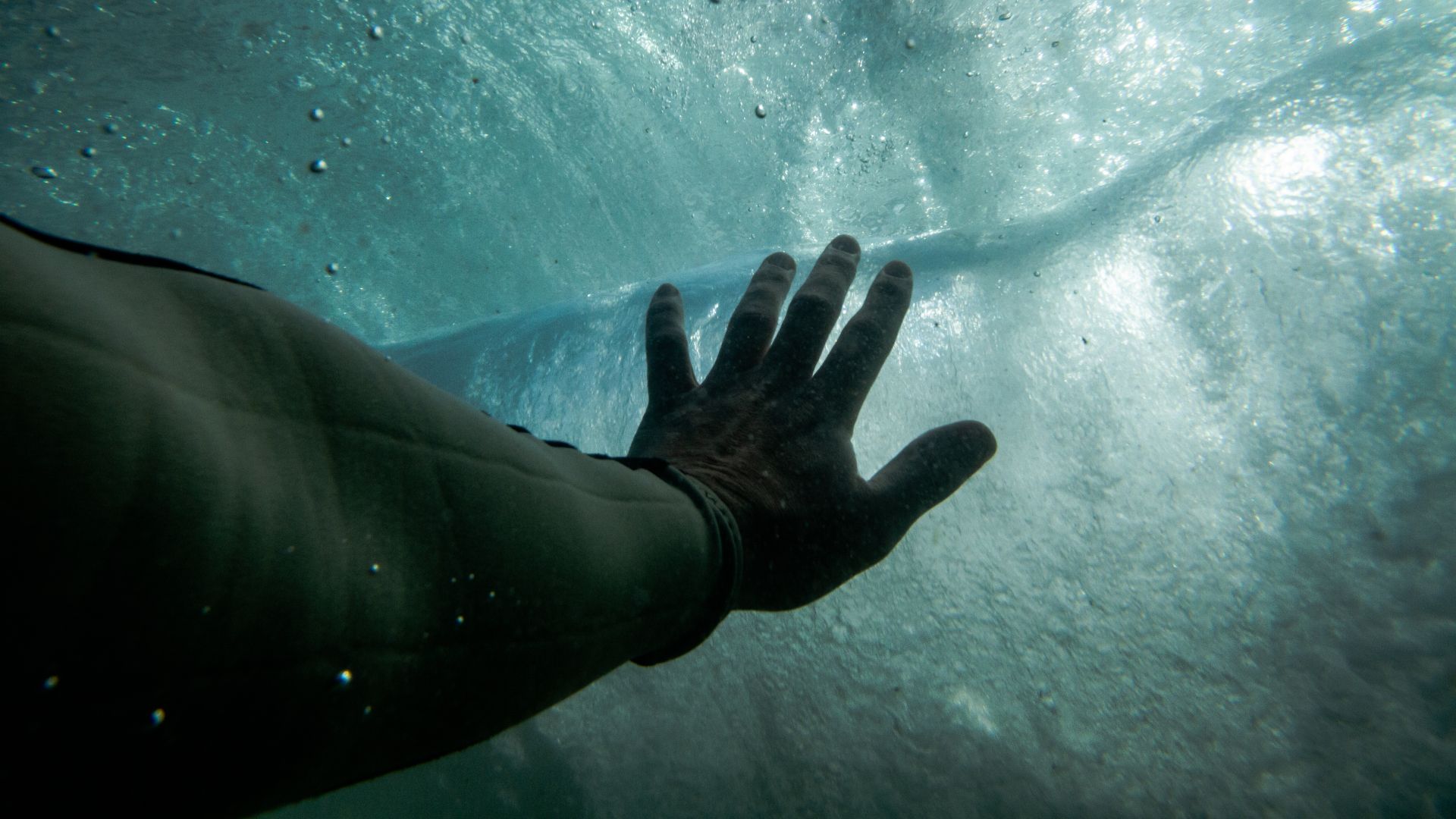What to do if you fall through ice: how to survive disaster | Advnture