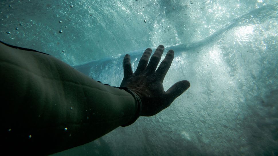 What to do if you fall through ice: how to survive disaster | Advnture