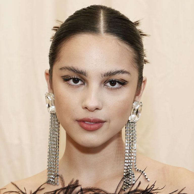 30 Middle Part Hairstyles So Pretty, You'll Never Look Back | Marie Claire