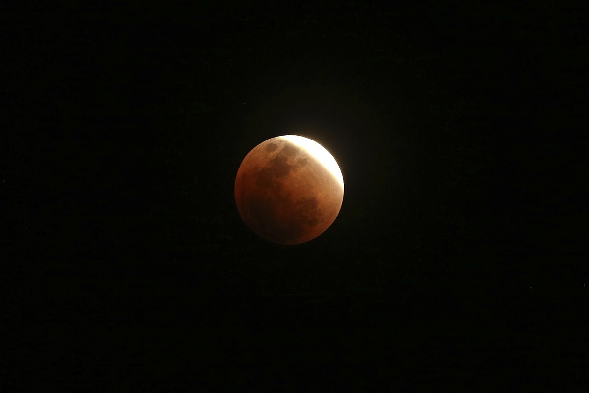 In Photos: The Rare Super Blue Blood Moon Lunar Eclipse of 2018: Page 2 ...