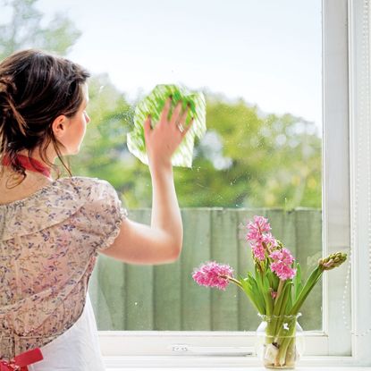 Top tips for living harmoniously with an untidy person | Ideal Home