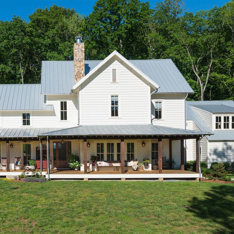 Yeehaw! Miley Cyrus has bought a stunning Tennessee farmhouse | Ideal Home