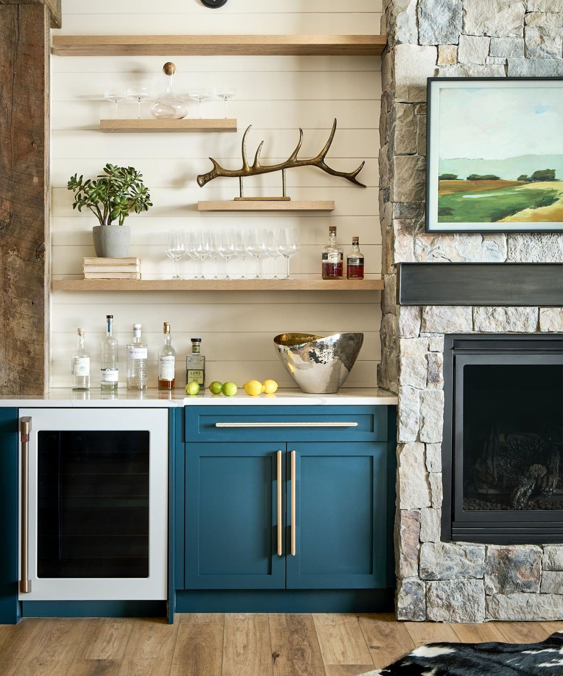 Modern Navy Blue Kitchen Cabinets — 7 Rooms to Inspire | Livingetc