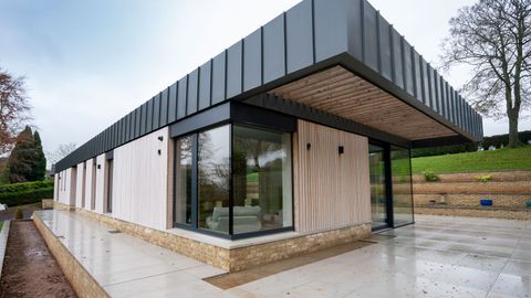 Aluminium Windows: Pros, Cons, Costs and Buying Advice | Homebuilding