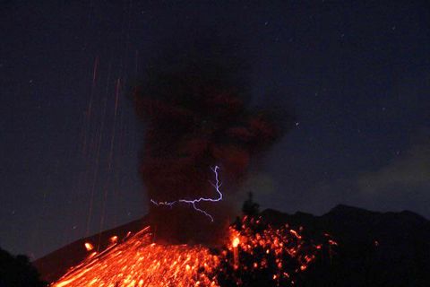 What Causes Eerie Volcanic Lightning? | Live Science